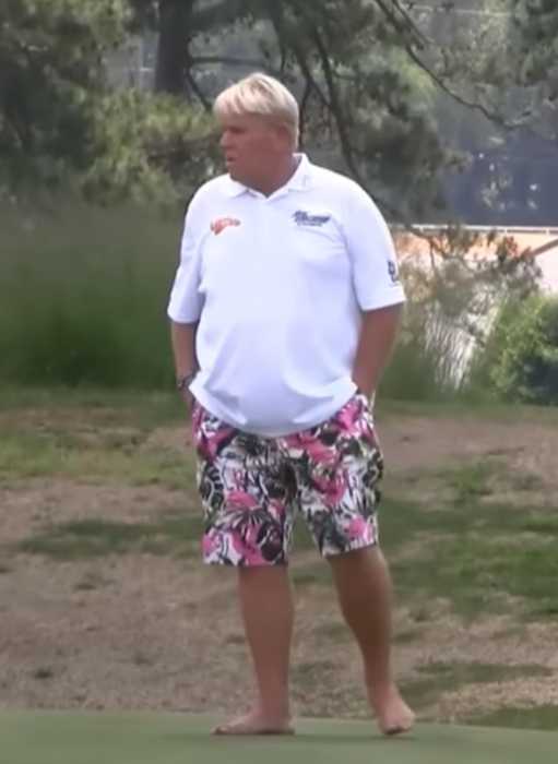 Can I Golf Barefoot? Pros and Cons - GolfBagsy